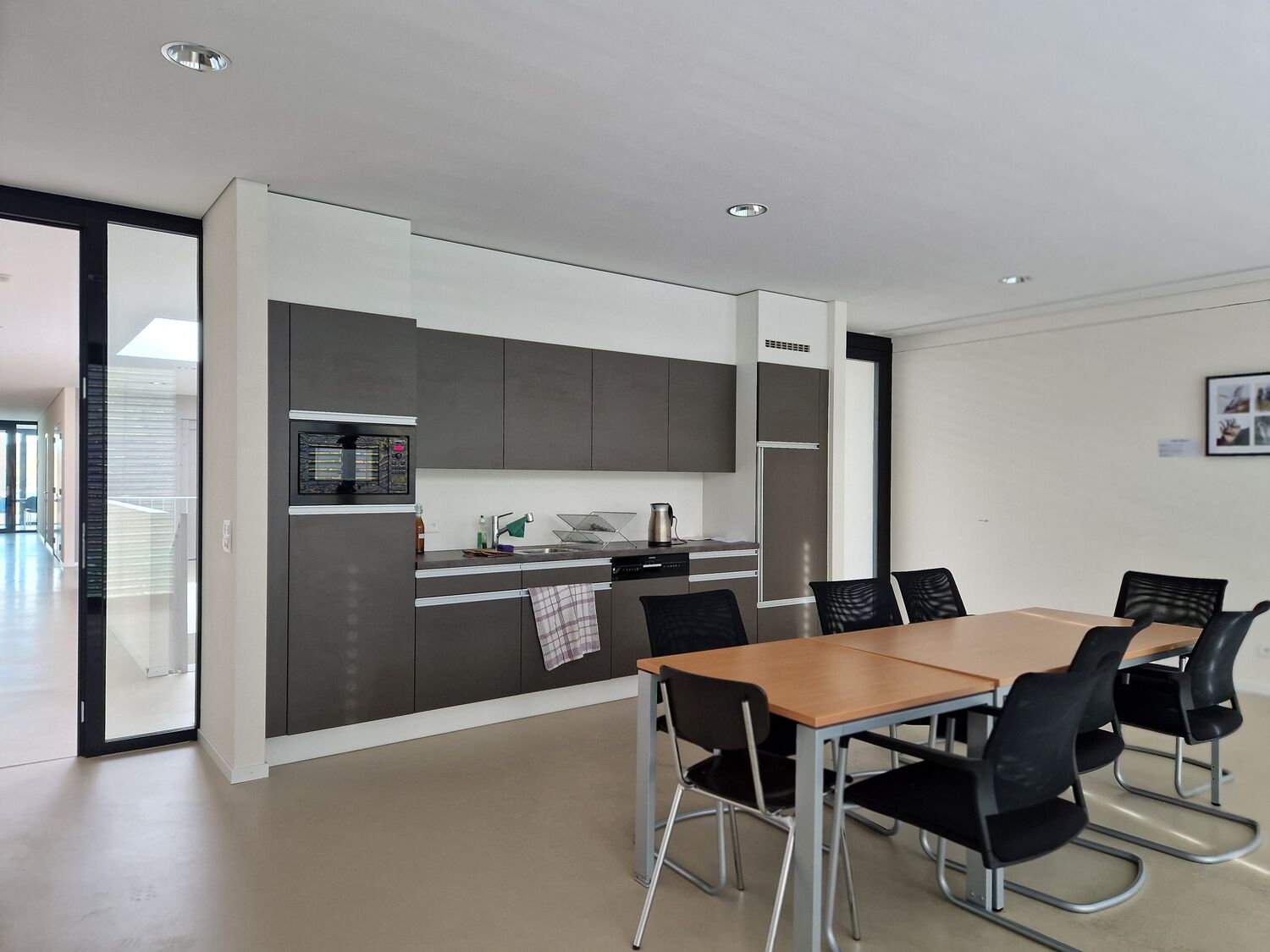 Surface de bureau lumineuse d'env. 220 m2 au 2ème étage aménagée